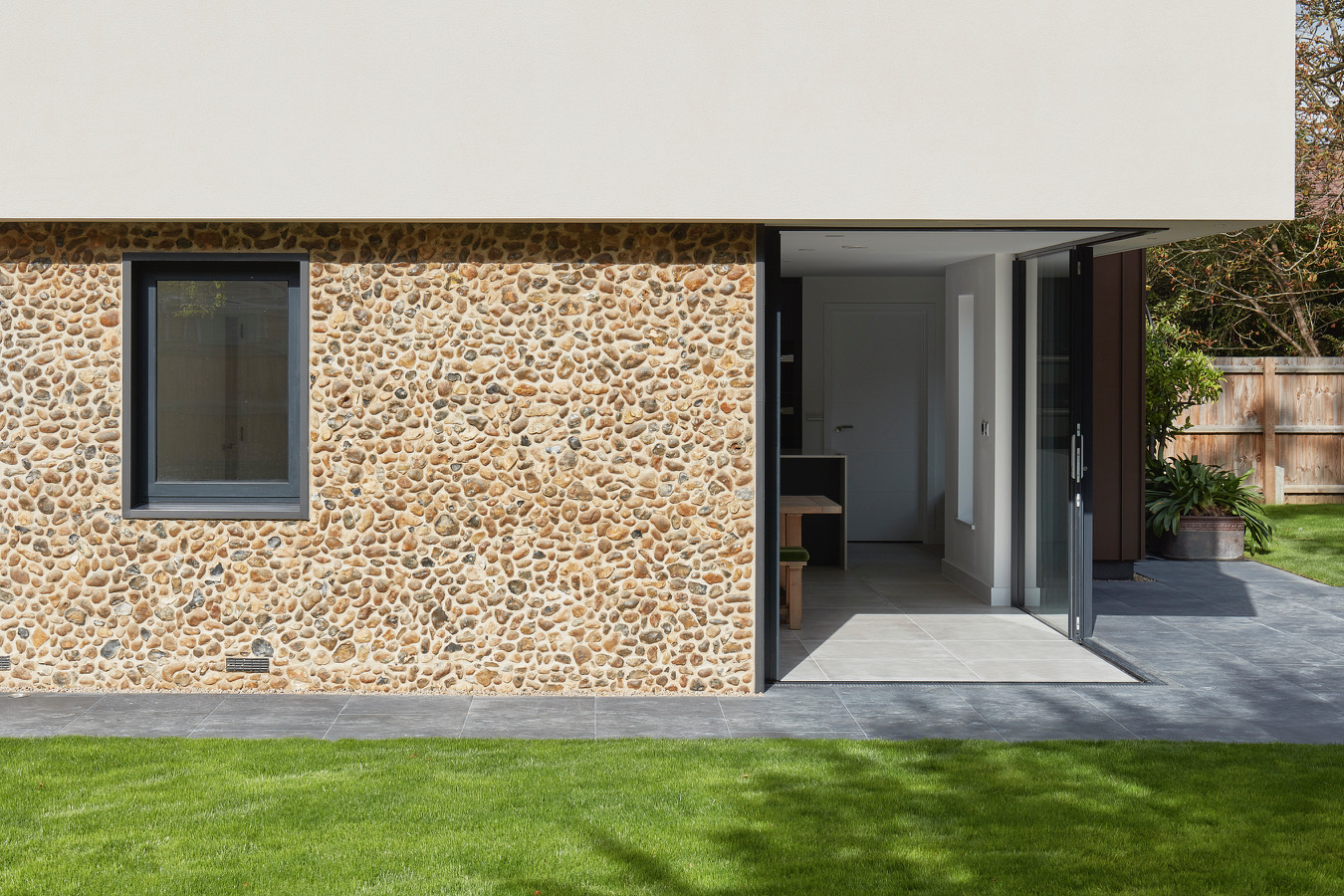 MCC Flints | Traditional flint wall build, repair, restoration and re ...